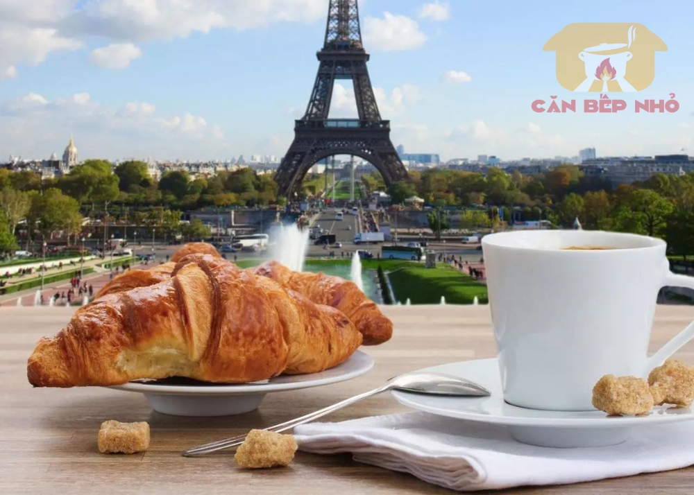 Món Bánh Croissant Giòn Tan Không Nên Bỏ Qua Khi đến Pháp